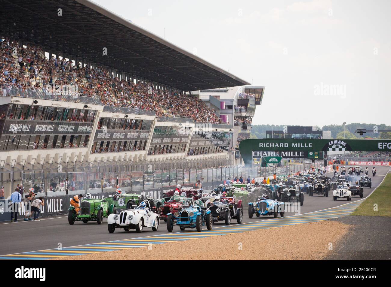 Le mans start hi-res stock photography and images - Alamy
