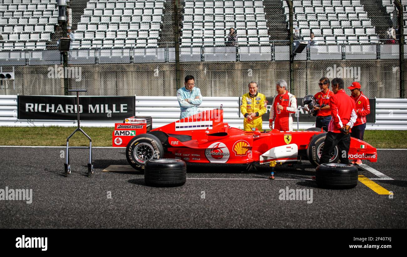 FERRARI F2005 2005 LEGEND of Formula 1 action grille de depart ...