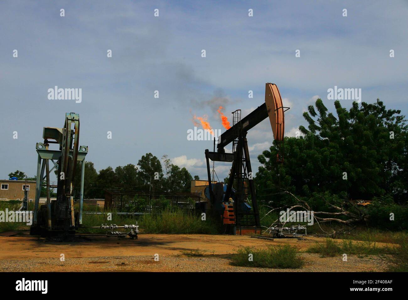 CABIMAS-ZULIA-VENEZUELA- 05-10-2017. A pump oil are seen in an oil ...