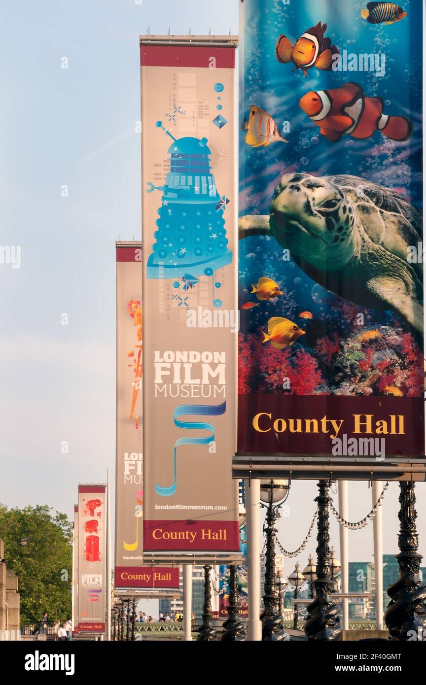 Hall signs hi-res stock photography and images - Alamy