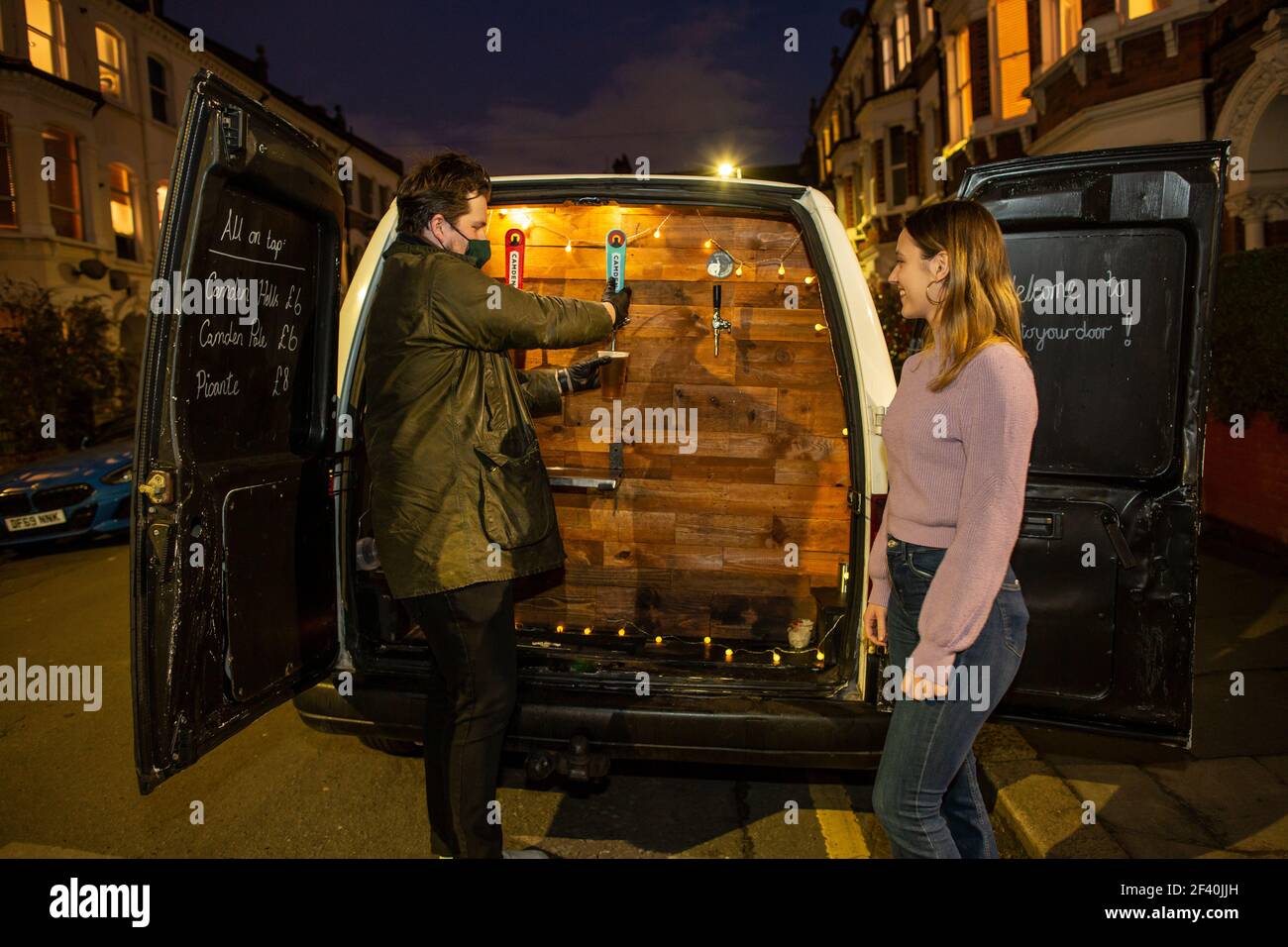Alcoholic drink door delivery hi-res stock photography and images - Alamy