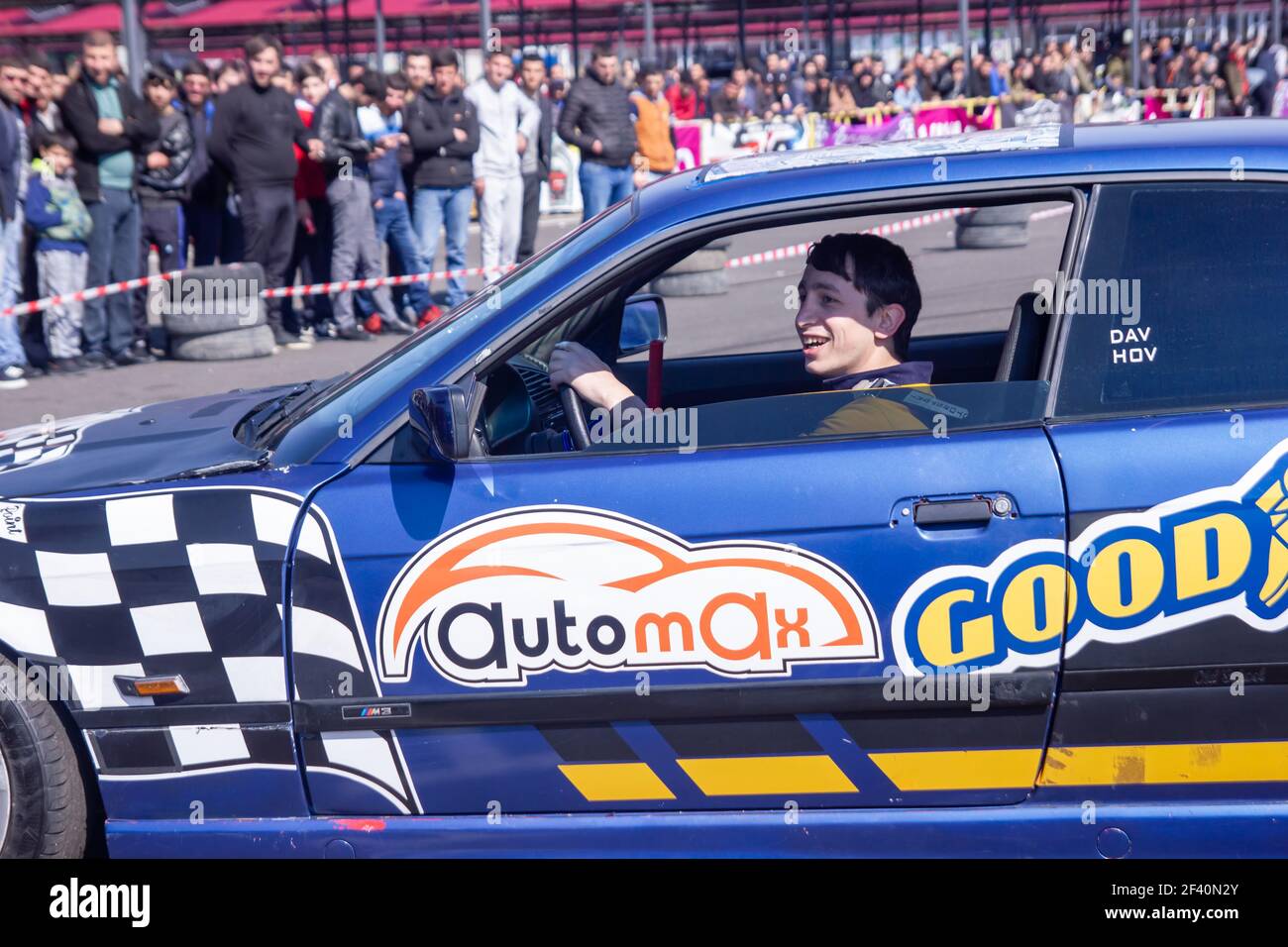 Person in car hi-res stock photography and images - Alamy