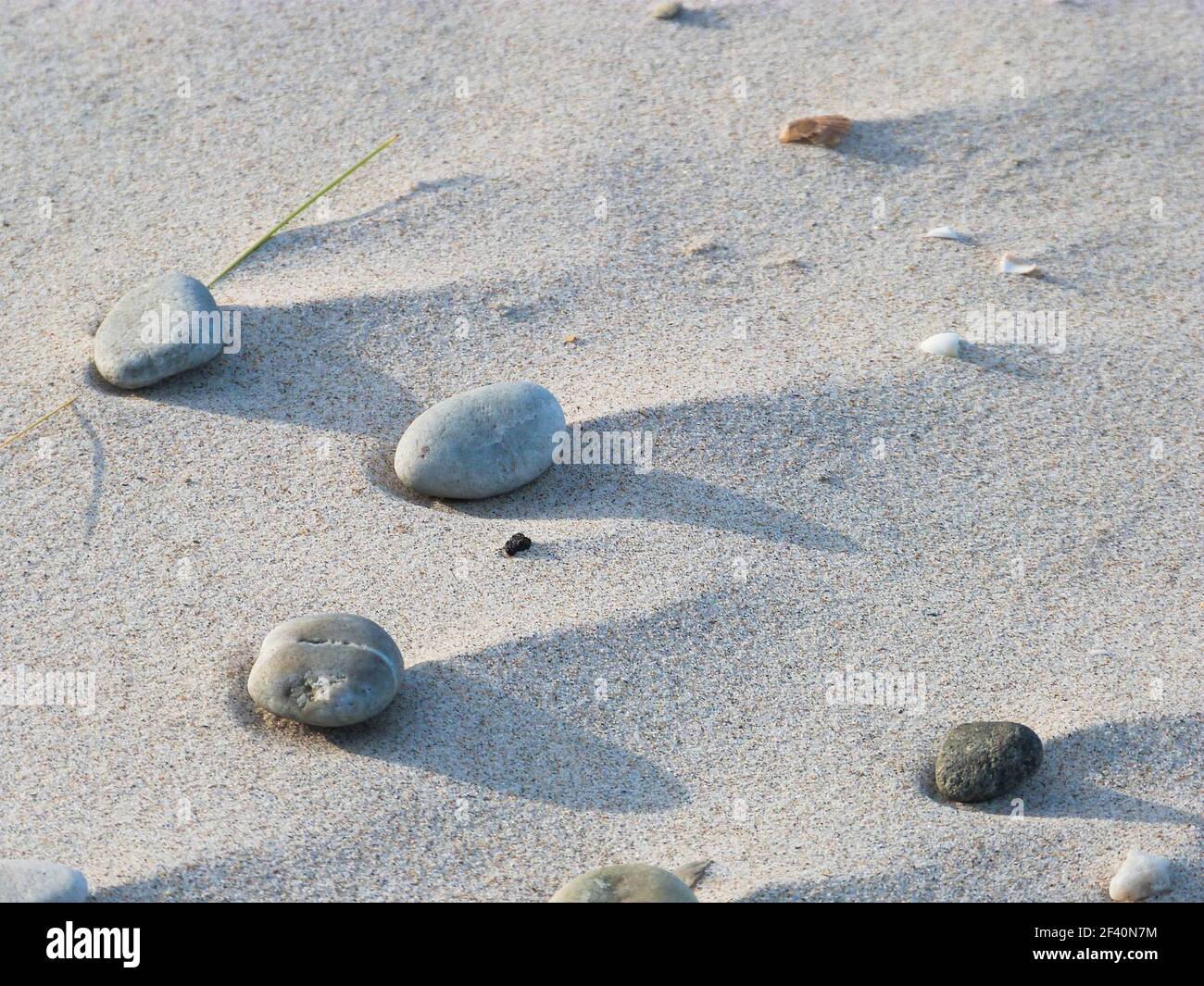 Sunny abstract idyllic lagoon beach hi-res stock photography and images ...