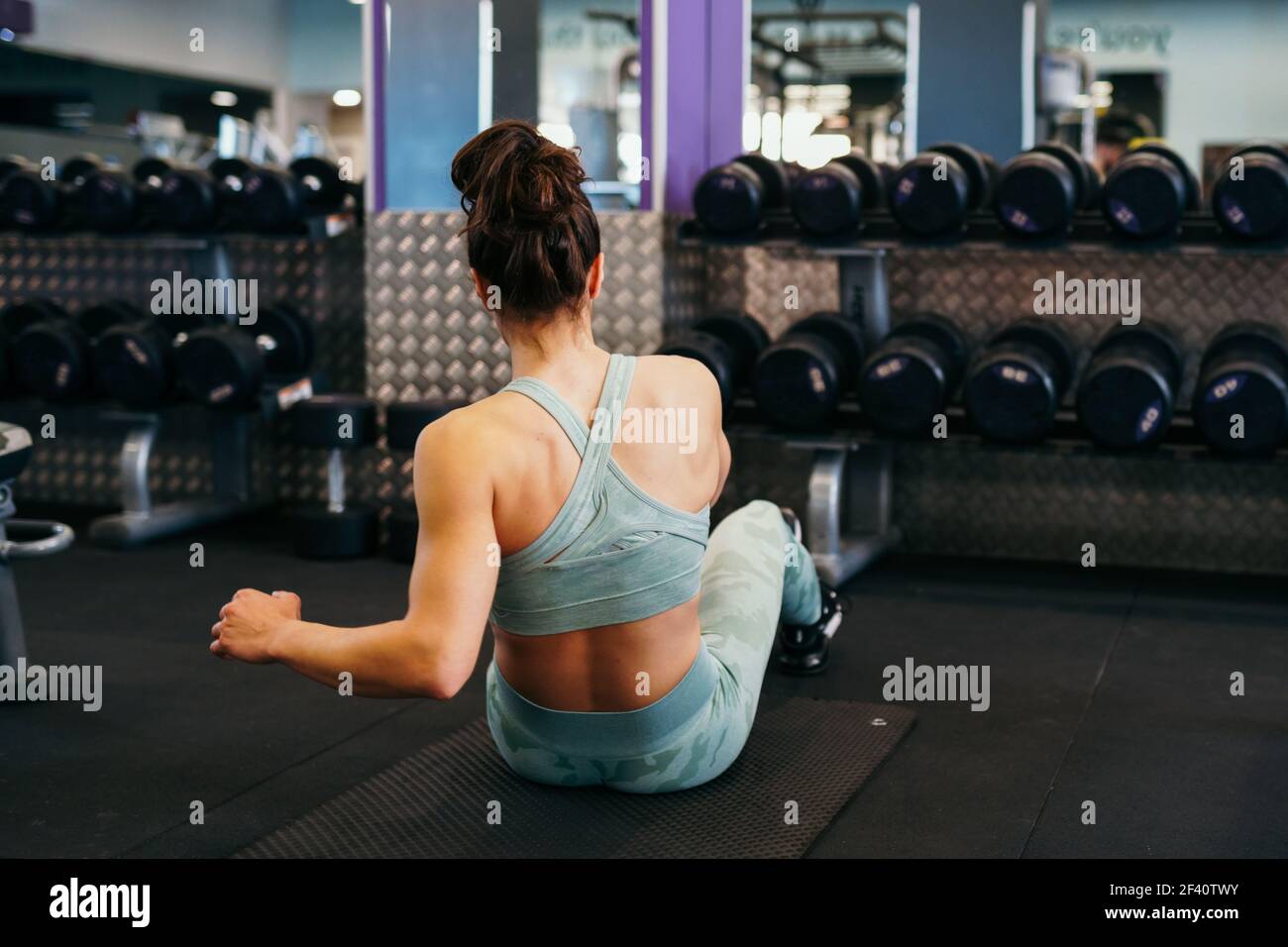 Woman core lying down exercise hi-res stock photography and images - Alamy