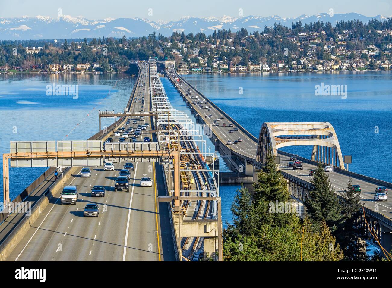Floating bridges cross Lake Washington in Seattle Stock Photo - Alamy