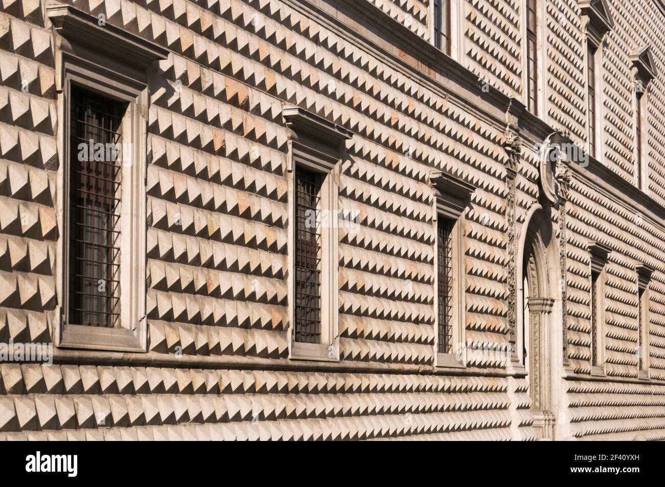 Rusticated palace hi-res stock photography and images - Alamy