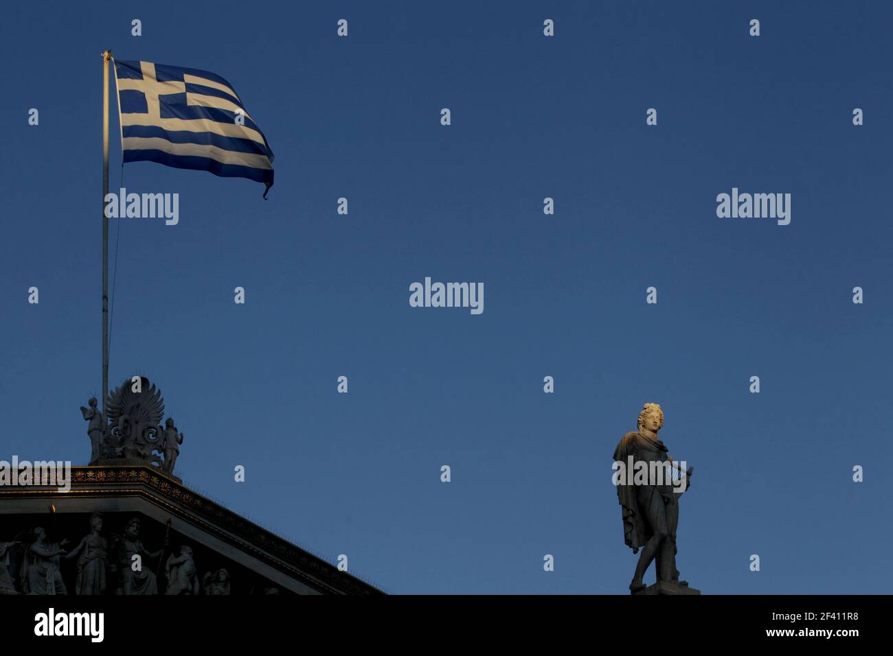 Statue of apollon hi-res stock photography and images - Alamy