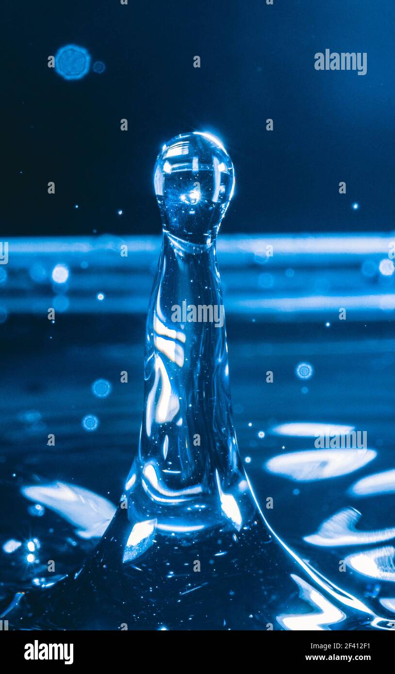 Rain drop circle hi-res stock photography and images - Alamy