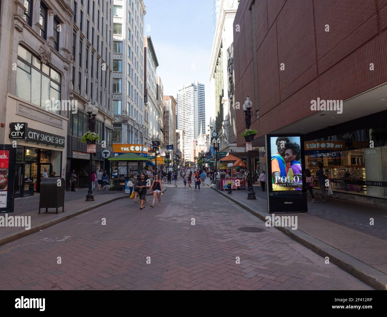 Boston downtown pedestrians hi-res stock photography and images - Alamy