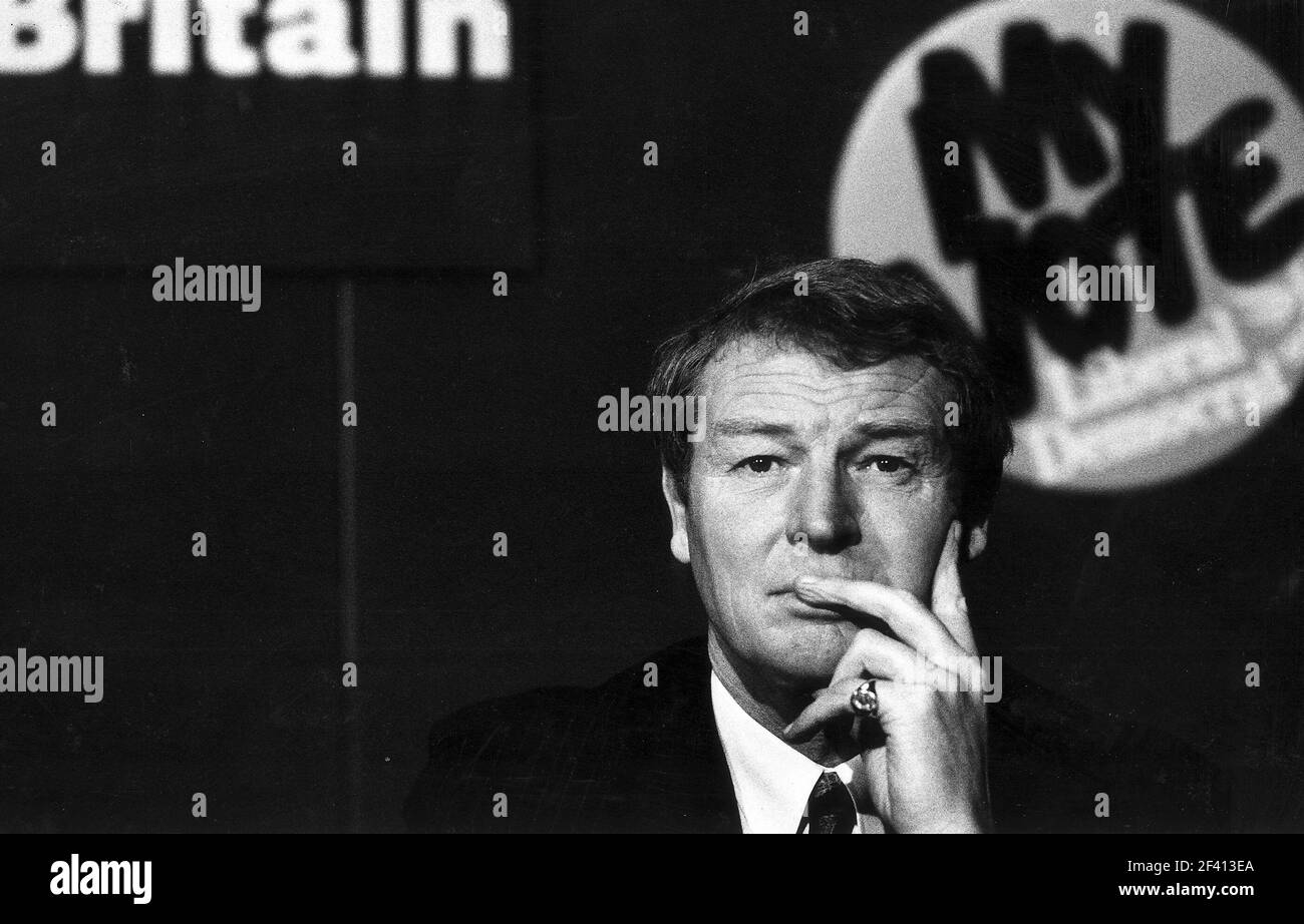Paddy Ashdown MP at the National Liberal Club Stock Photo - Alamy