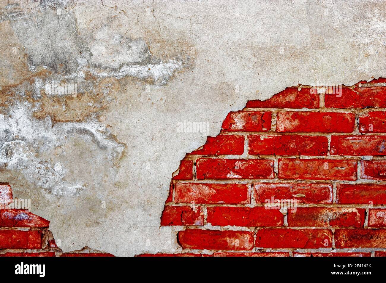 Half brick half concrete wall hi-res stock photography and images - Alamy