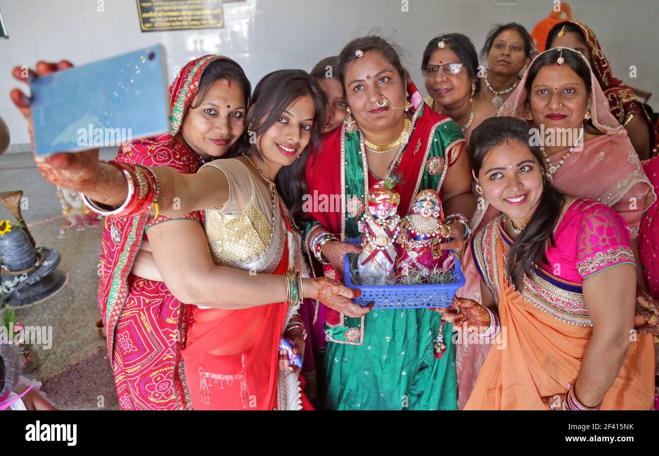 Beawar, Rajasthan, India, April 9, 2016: Women of Marwari community ...