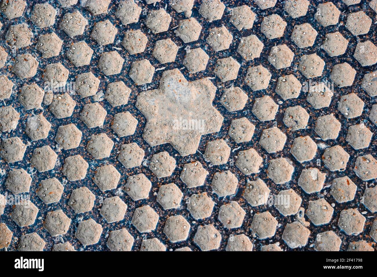 Rusty Iron Hexagonal Grid.. Rusty Iron Hexagonal Grid Stock Photo - Alamy
