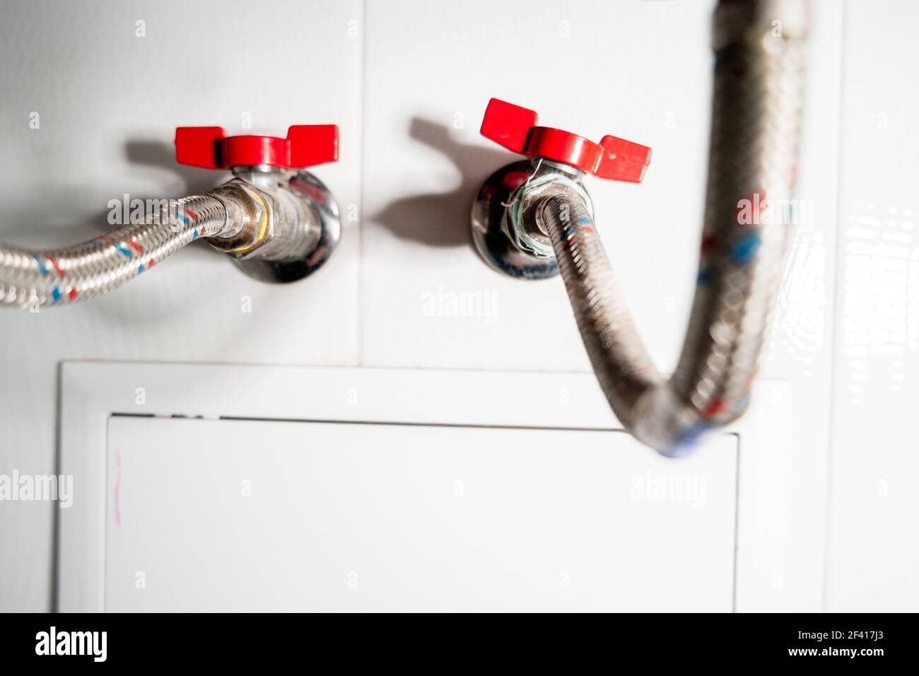 Angle valve hi-res stock photography and images - Alamy
