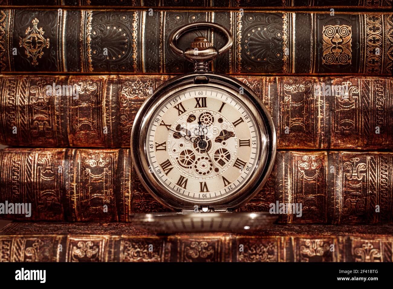 Circle dial hi-res stock photography and images - Alamy