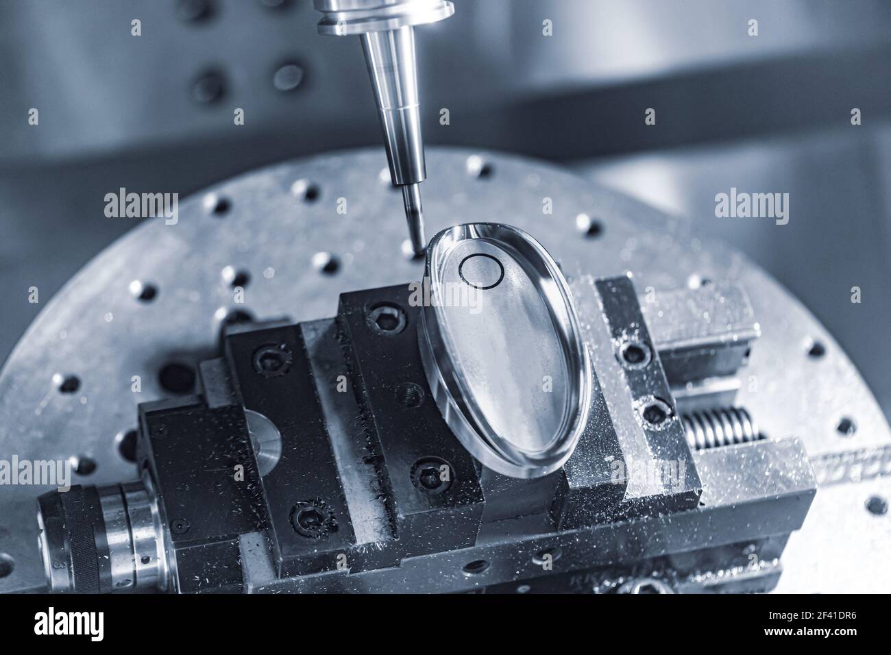 Lathe cutter hi-res stock photography and images - Alamy