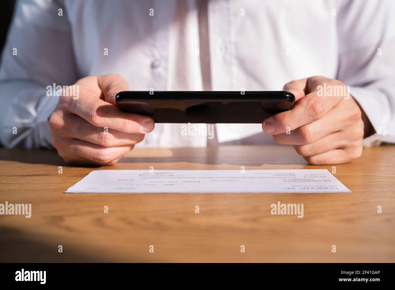 Online mobile check in hi-res stock photography and images - Alamy