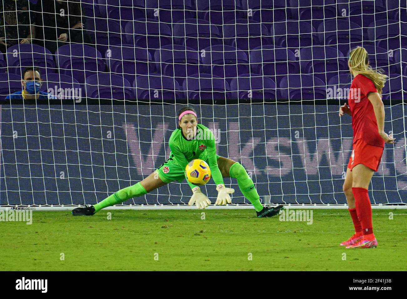 Stephanie labbe hi-res stock photography and images - Alamy