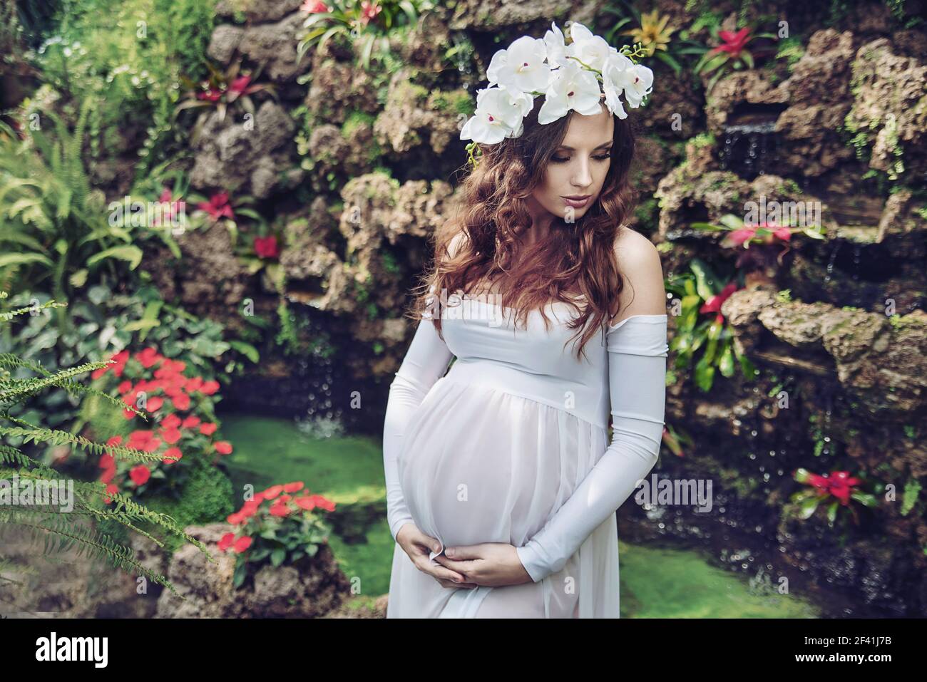 Portrait future mother baby hi-res stock photography and images - Alamy
