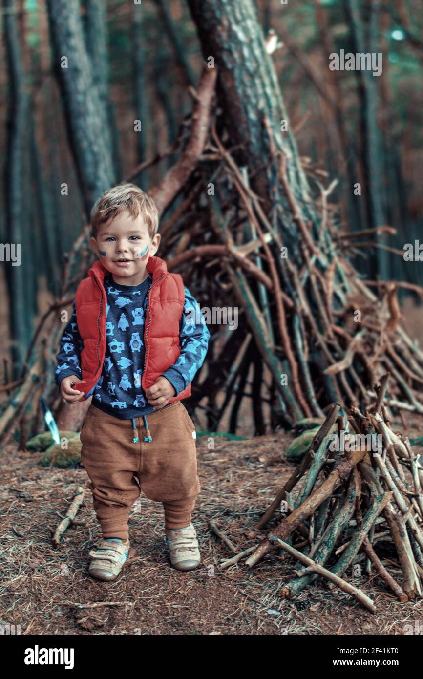 Boy building hi-res stock photography and images - Alamy