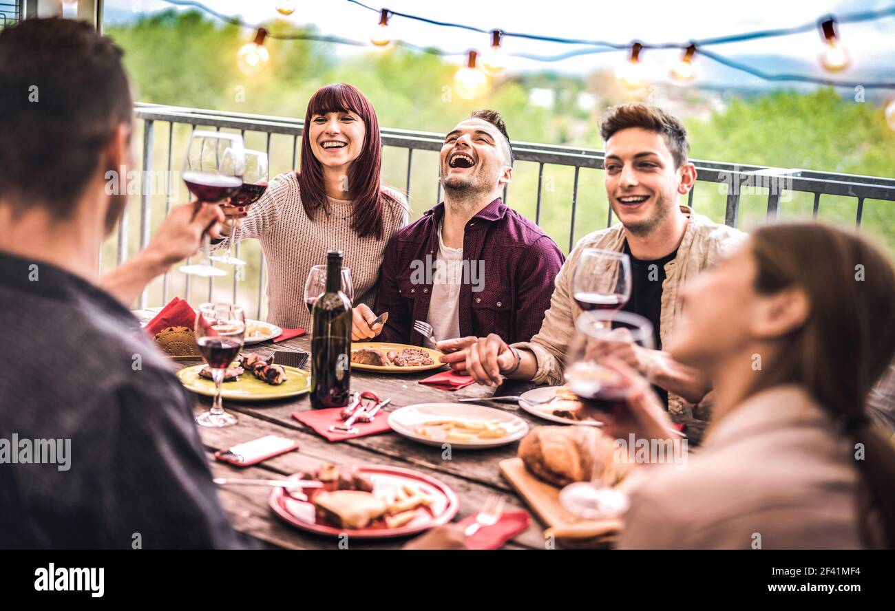 Eating bbq hi-res stock photography and images - Alamy