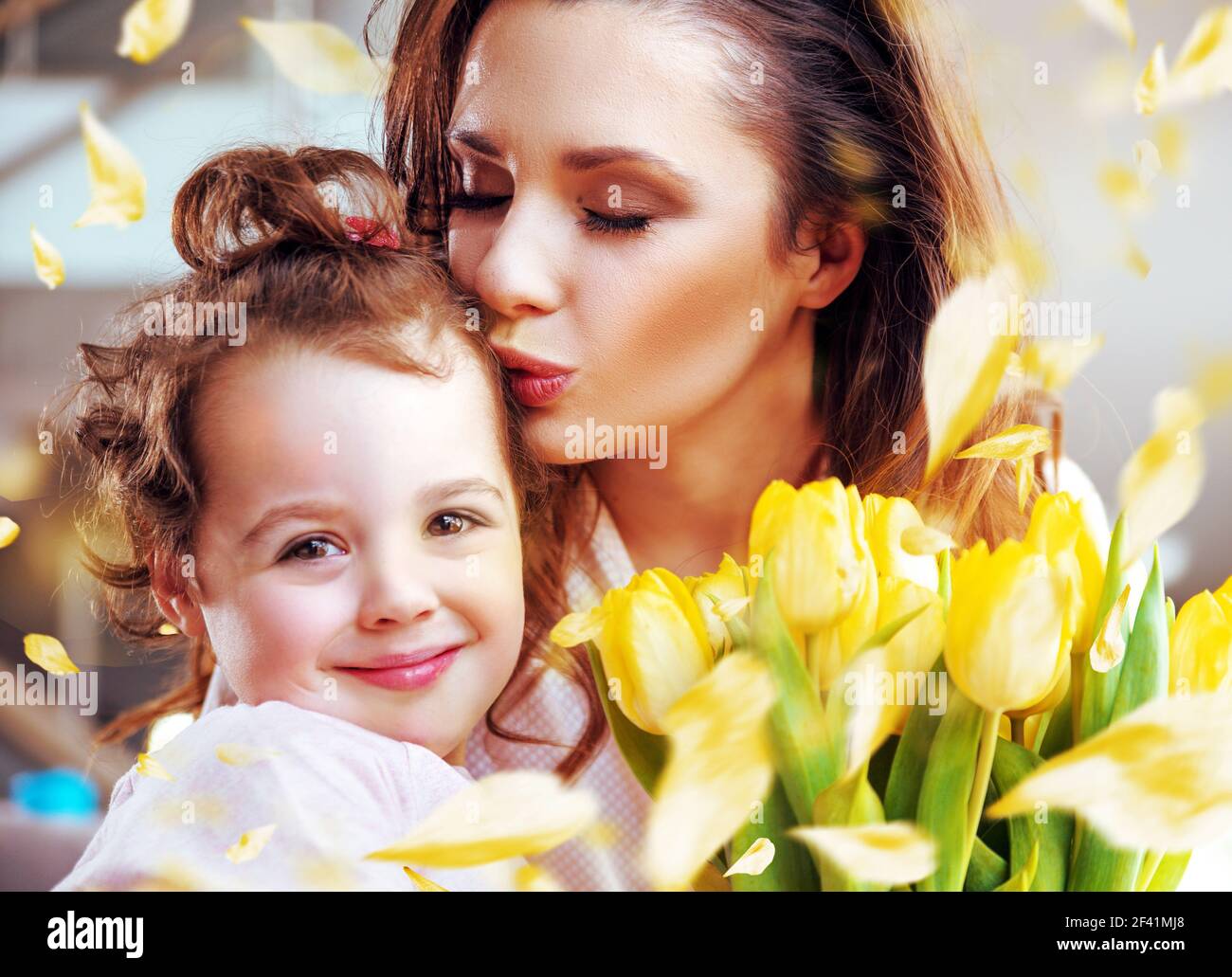 Kissing daughter hi-res stock photography and images - Alamy