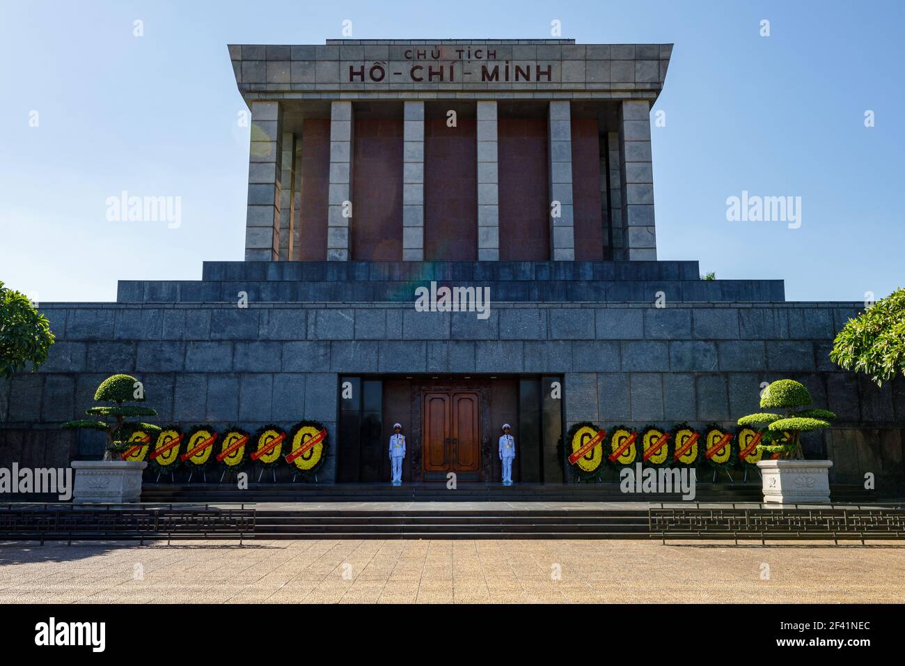 Hanoi monument hi-res stock photography and images - Alamy