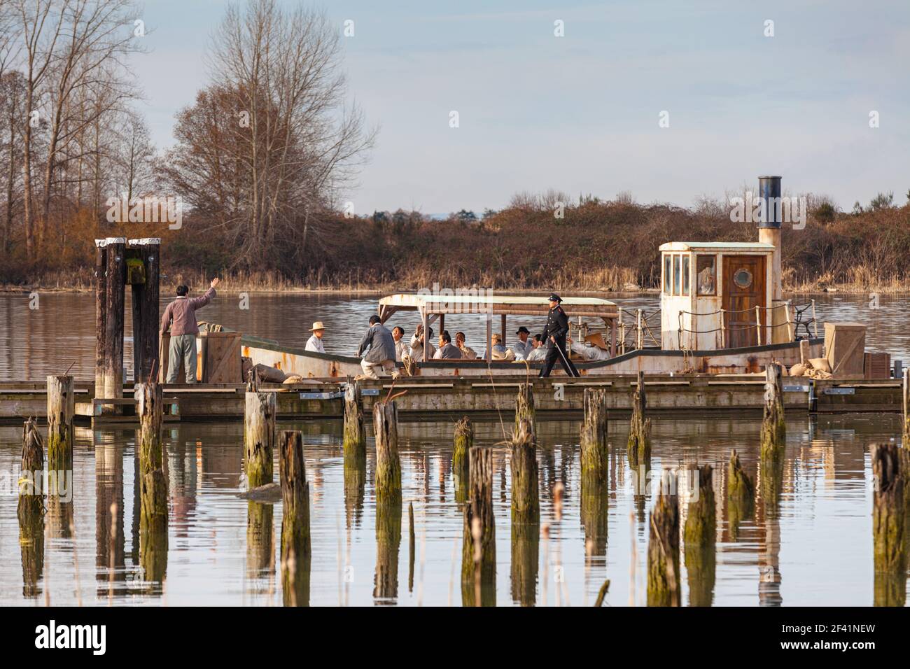 Korean actors hi-res stock photography and images - Alamy