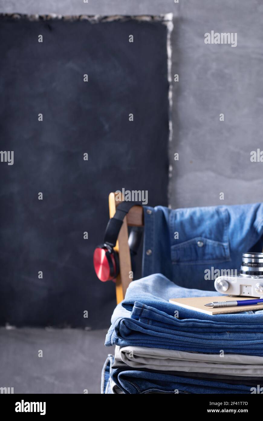 Old leather jacket texture hi-res stock photography and images - Alamy