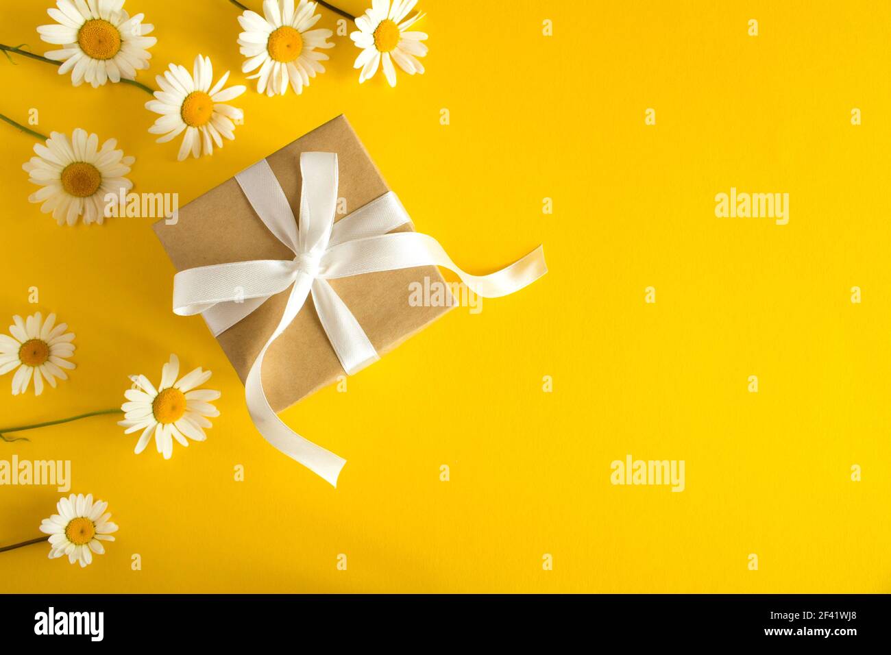 Chamomile packaging hi-res stock photography and images - Alamy