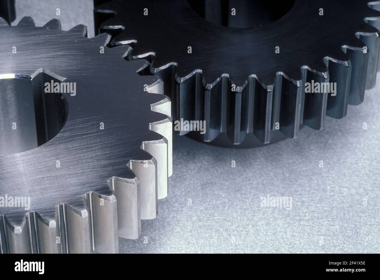 Intermeshed gears hi-res stock photography and images - Alamy