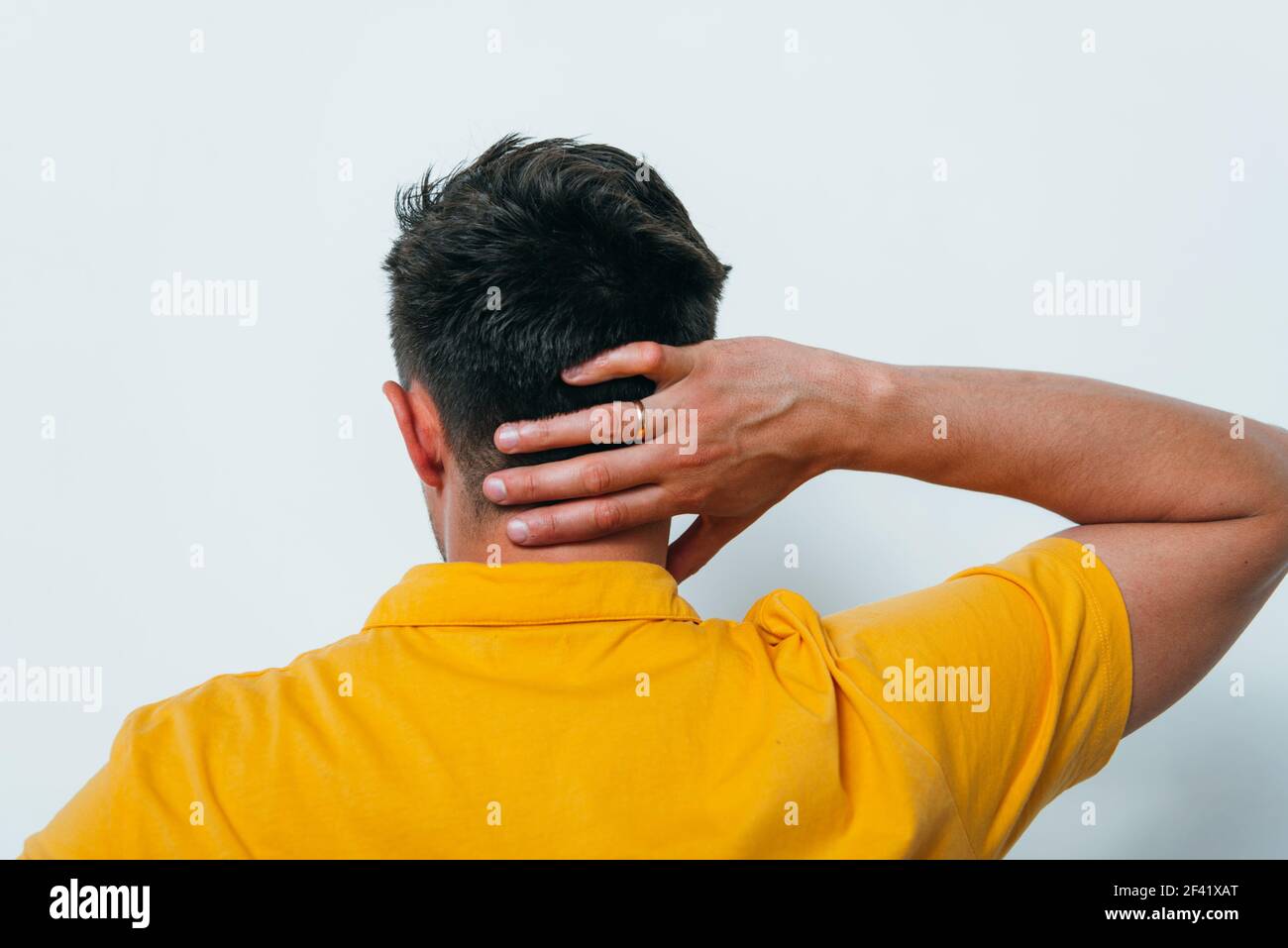 Back view male head hi-res stock photography and images - Alamy