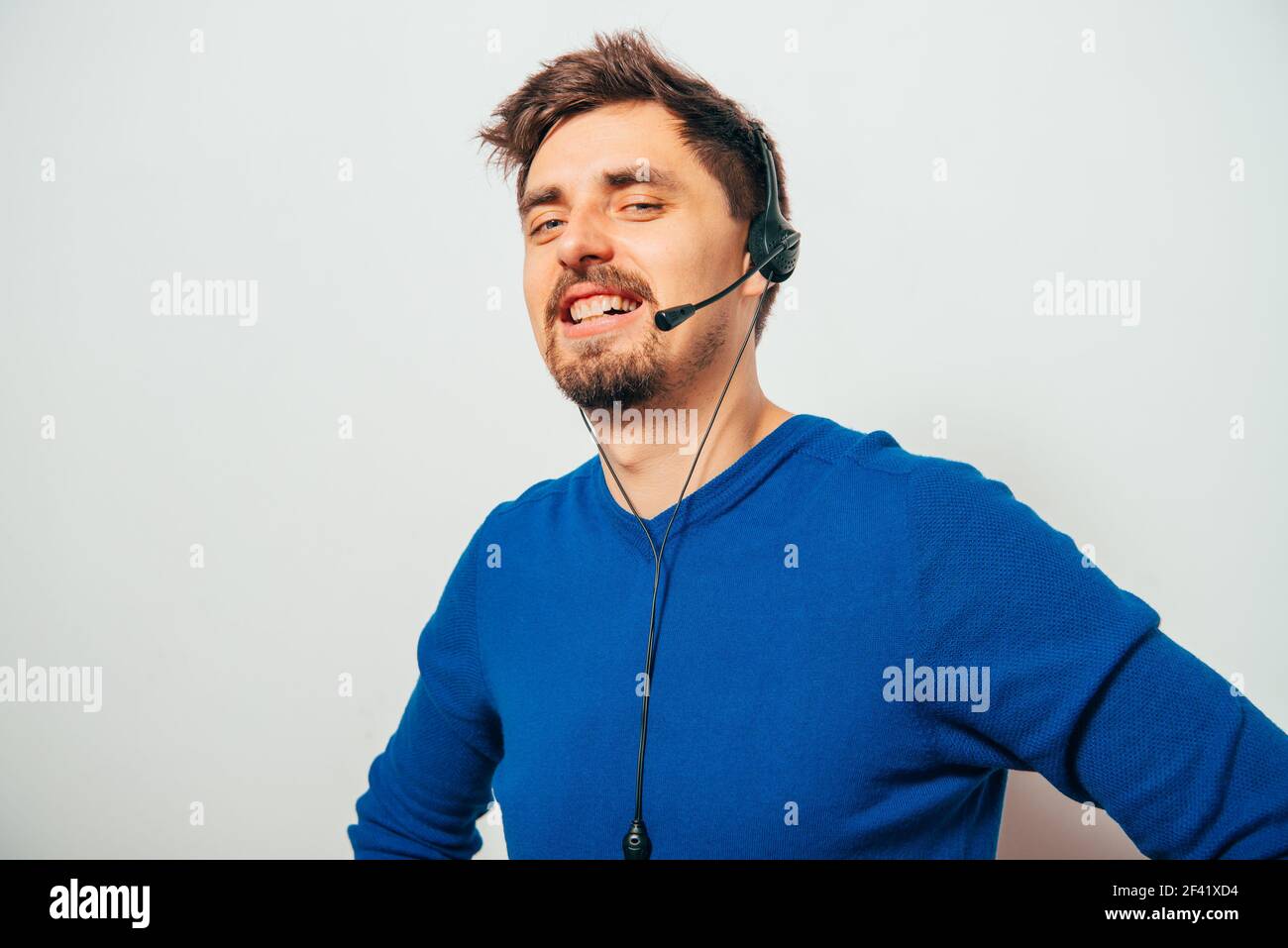 Technical support hi-res stock photography and images - Alamy