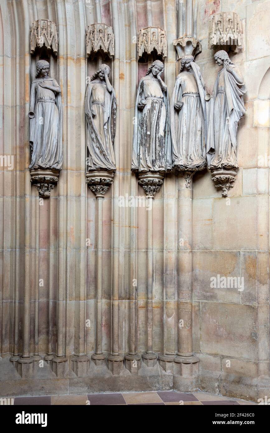 Romanesque Sculptures High Resolution Stock Photography and Images - Alamy