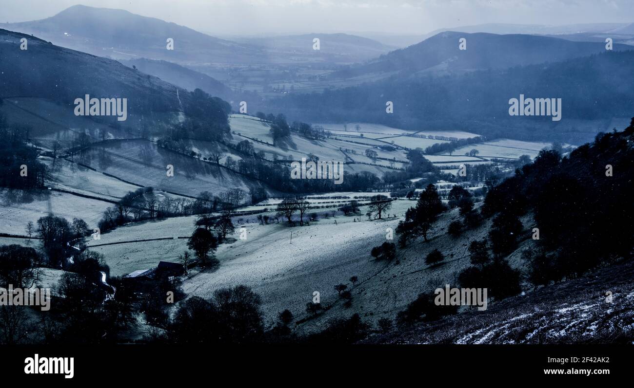 Snow shower hi-res stock photography and images - Alamy