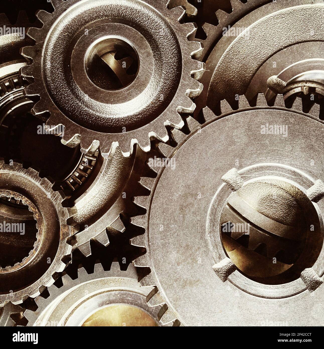 Close-up of old metal cog wheels Stock Photo - Alamy