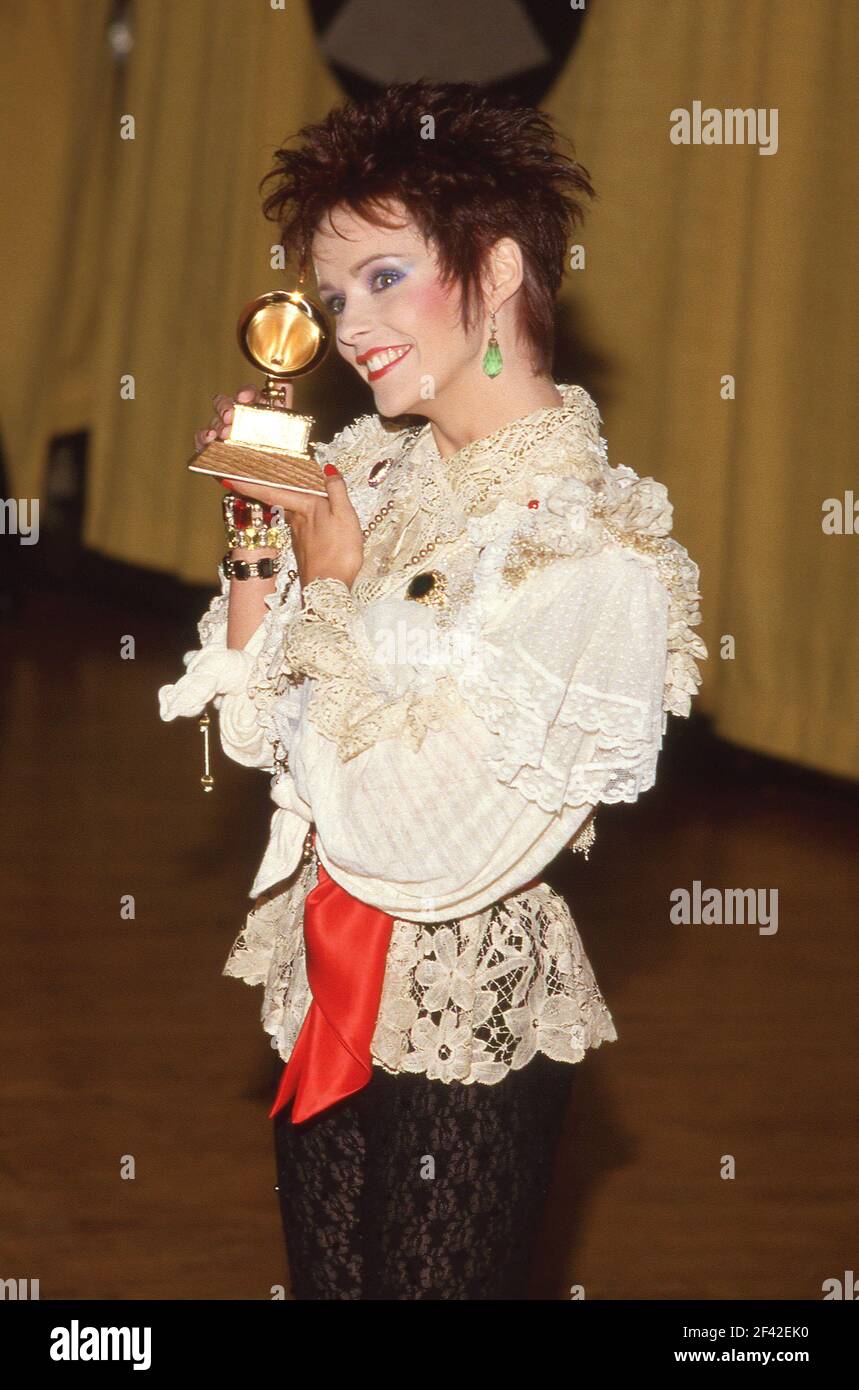 LOS ANGELES - FEBRUARY 26: Sheena Easton attends the 27th Annual Grammy ...