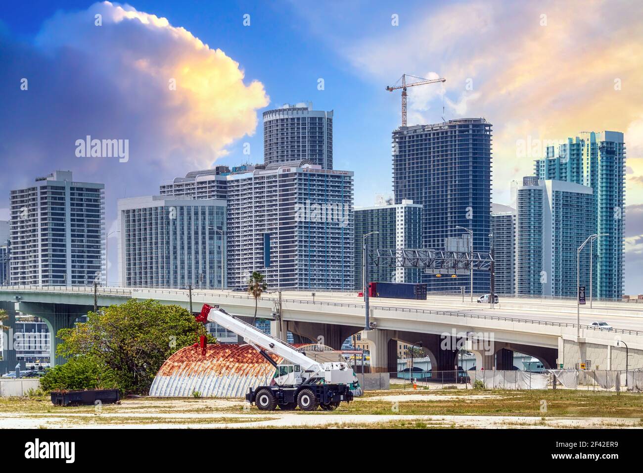 Miami skyline daytime hi-res stock photography and images - Alamy
