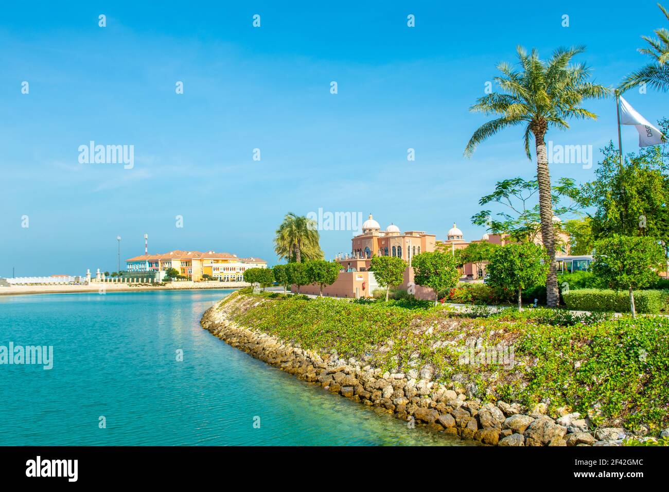 Doha beachfront hi-res stock photography and images - Alamy