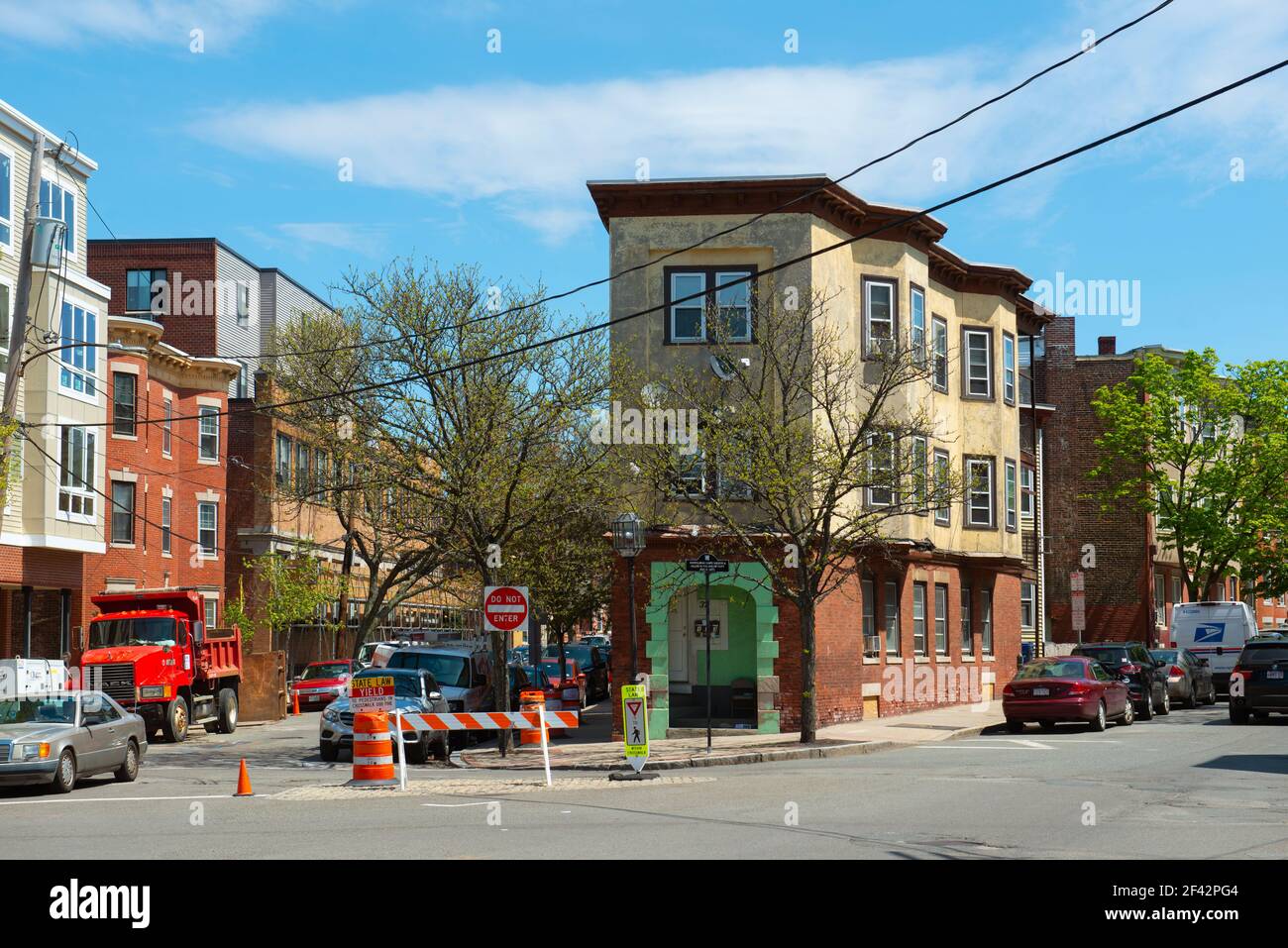 Pearl plaza hi-res stock photography and images - Alamy