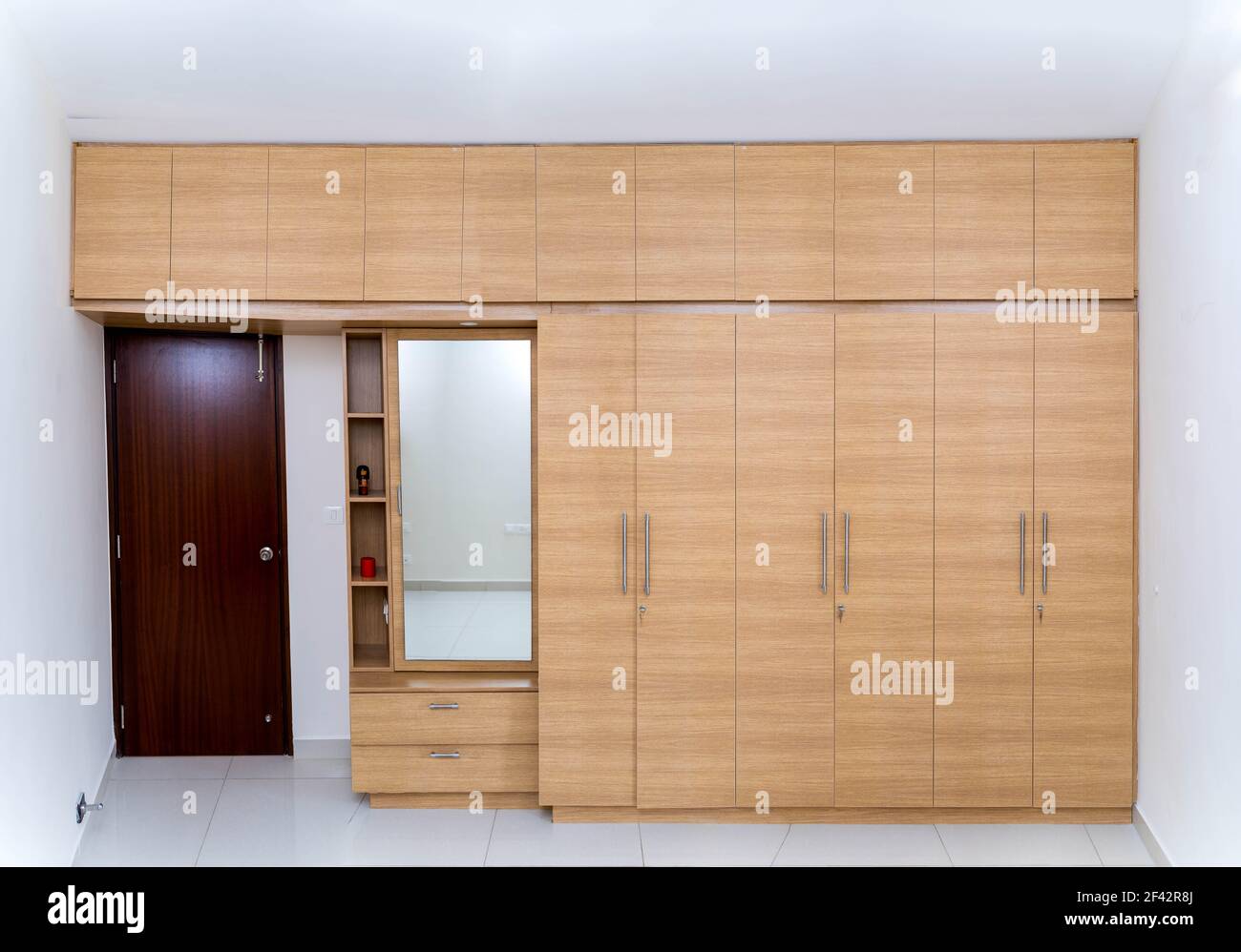 Building wardrobe hi-res stock photography and images - Alamy
