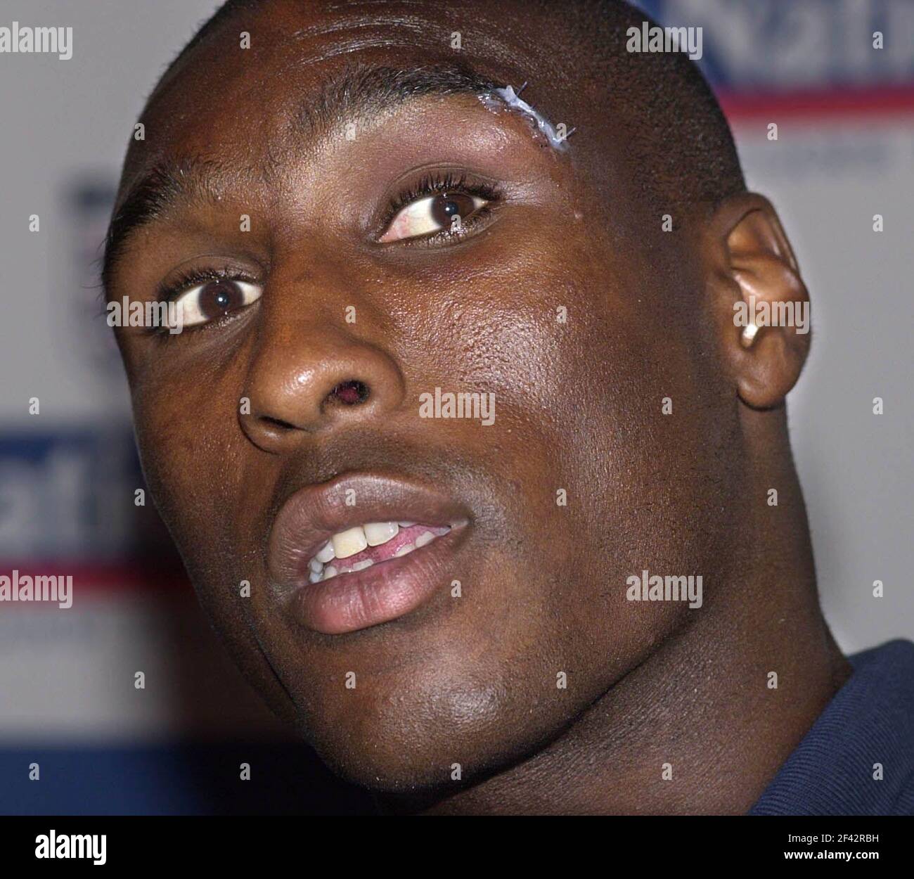 Sol campbell england hi-res stock photography and images - Alamy