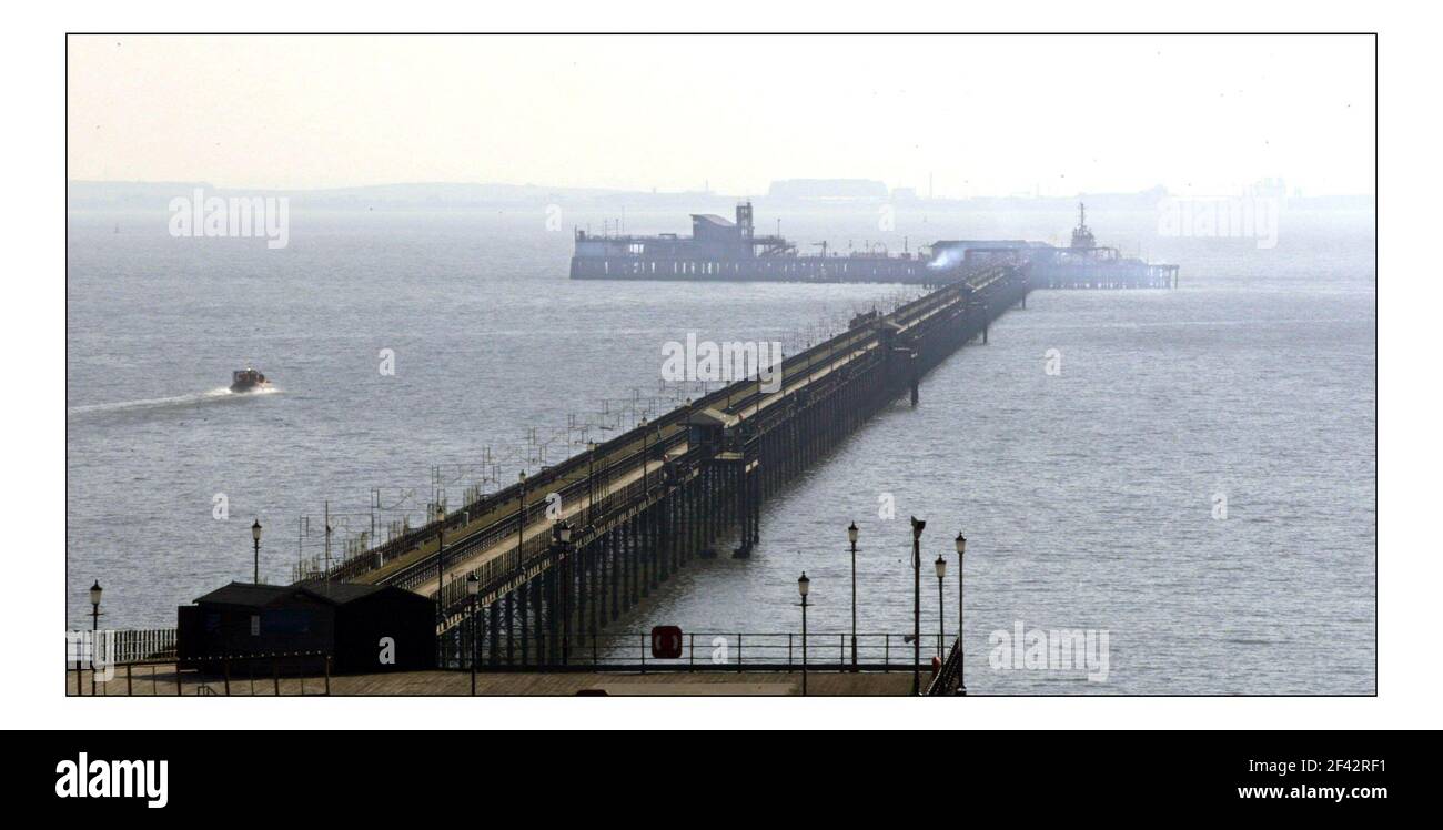 10 mile long Cut Out Stock Images & Pictures - Alamy