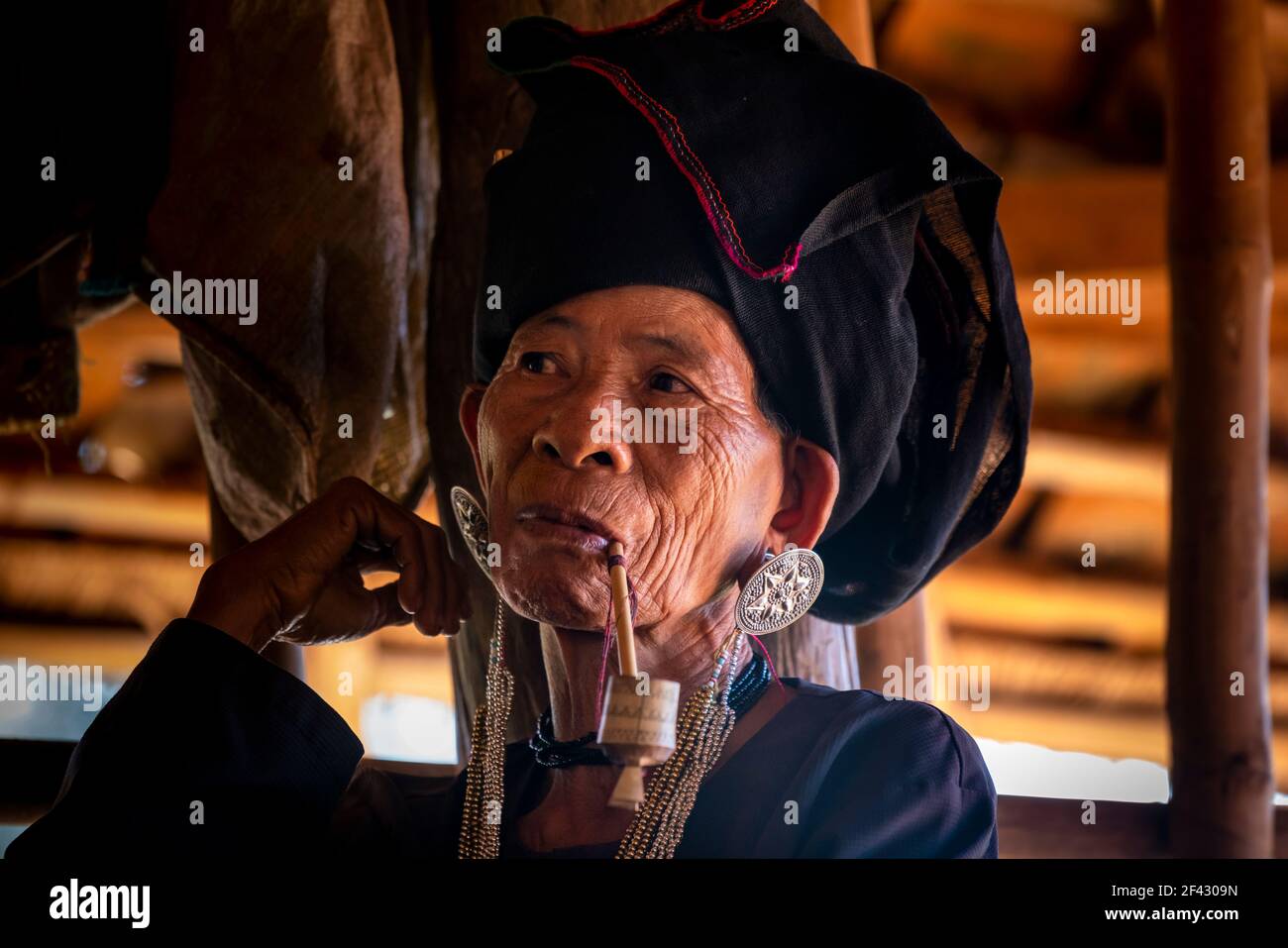 Akhu hill tribes hi-res stock photography and images - Alamy