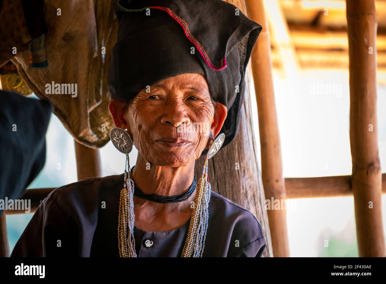 Akhu tribes hi-res stock photography and images - Alamy