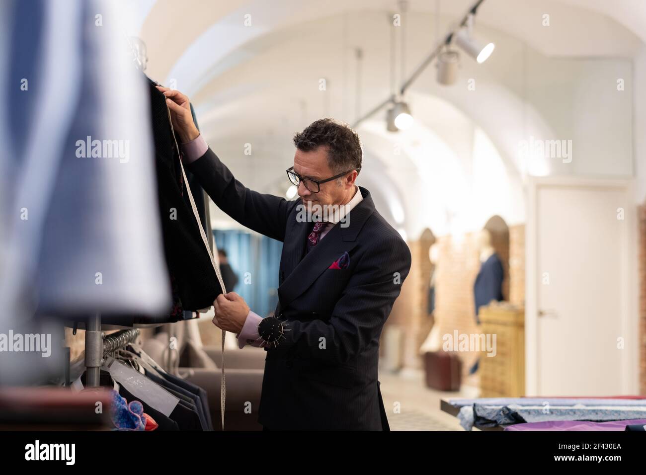 Checkered suit jacket hi-res stock photography and images - Alamy