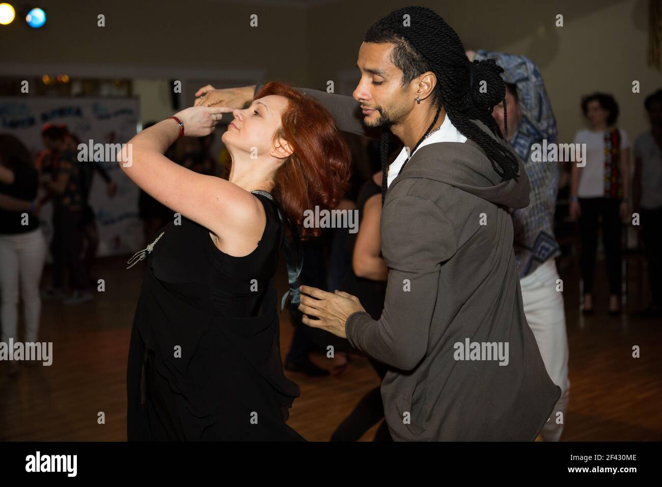 Arab dance hi-res stock photography and images - Alamy