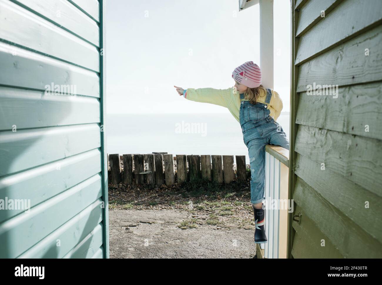 Kid pointing laughing hi-res stock photography and images - Alamy