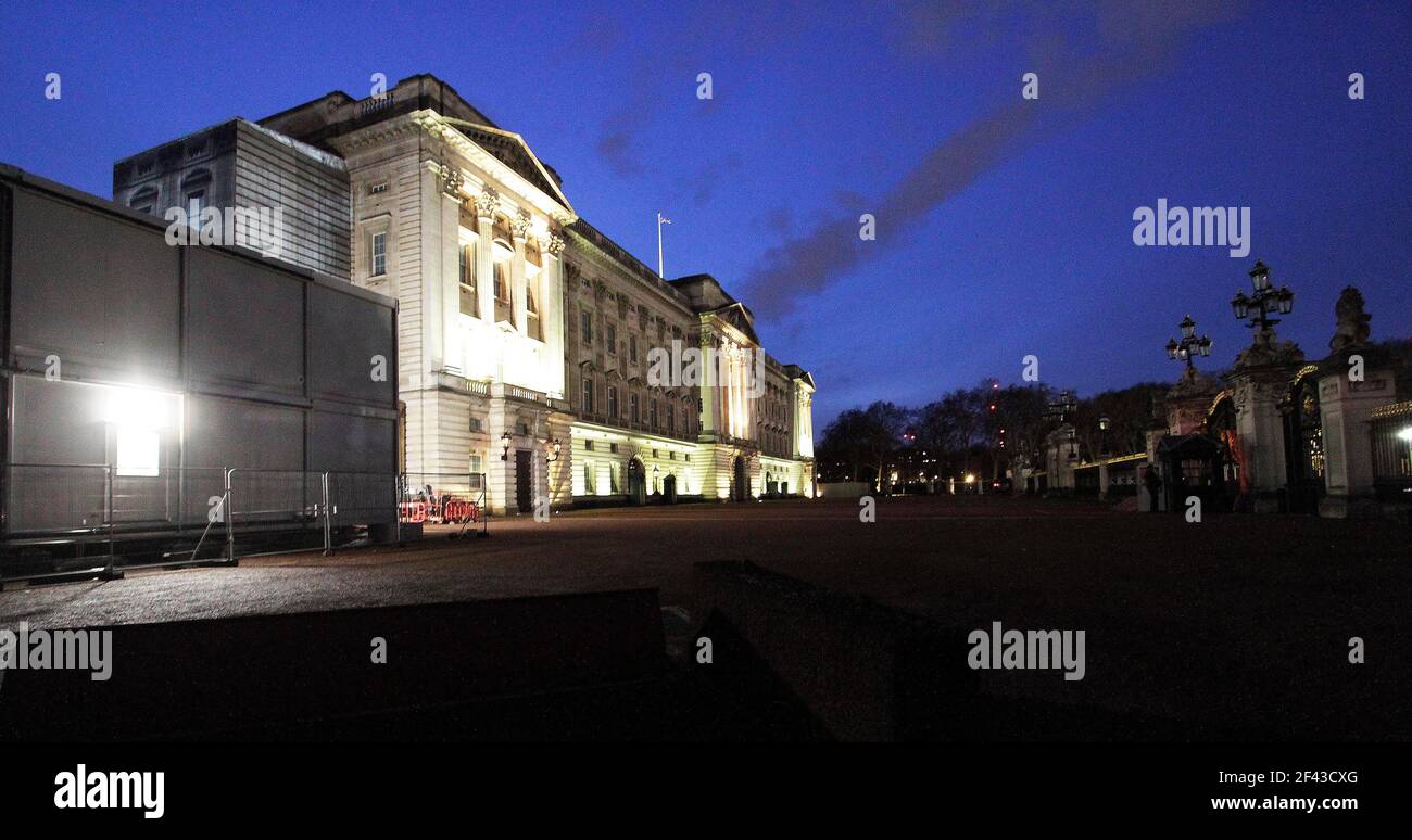 The blitz london buckingham palace hi-res stock photography and images ...