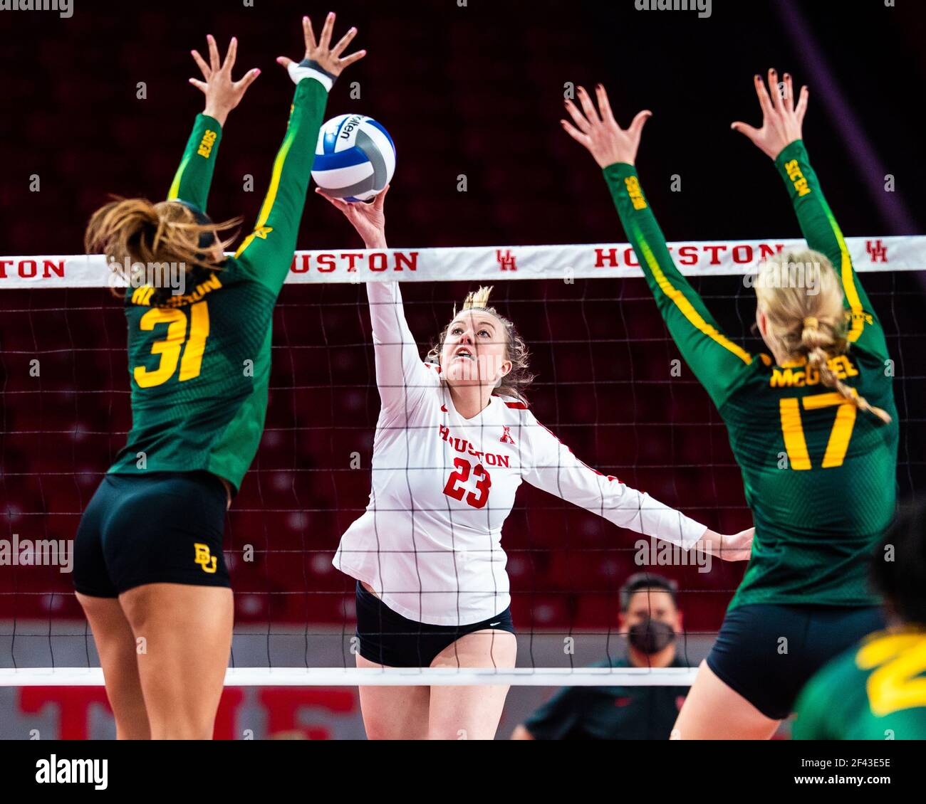 Houston, Texas, USA. 18th Mar, 2021. Bridget Wallenberger (23) tips the ...